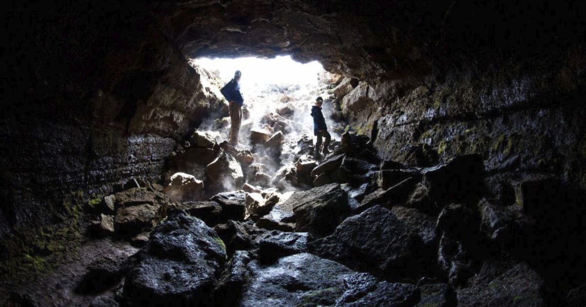 El Lava Tunnel - Excursión | Icelandair ES