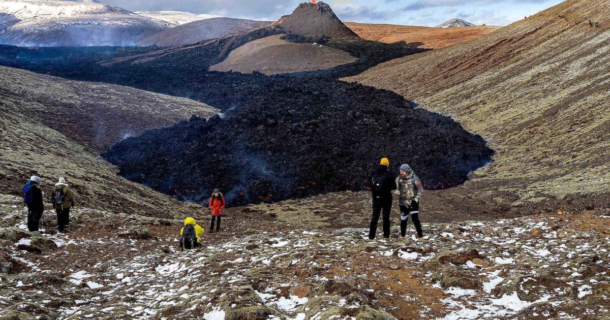 Volcanic Wonders & the Blue Lagoon | Icelandair US