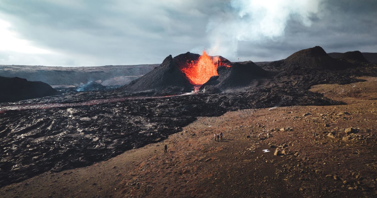 Iceland Volcano Hike & Blue Lagoon | Icelandair GB