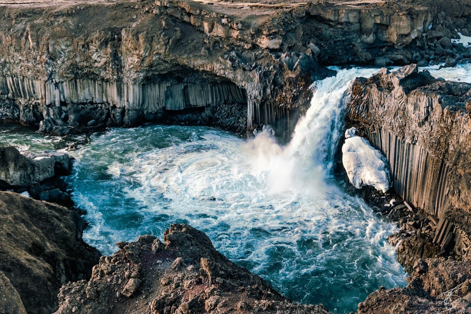 Die schönsten Wasserfälle Islands | Icelandair DE